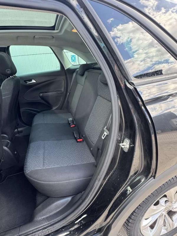 Black Opel Crossland X 2017 in Taurage, with an engine capacity of 1.56 L and mileage of 168 thousand km for 6950 €, photo 9 on AUTOMOTO.COM.LV