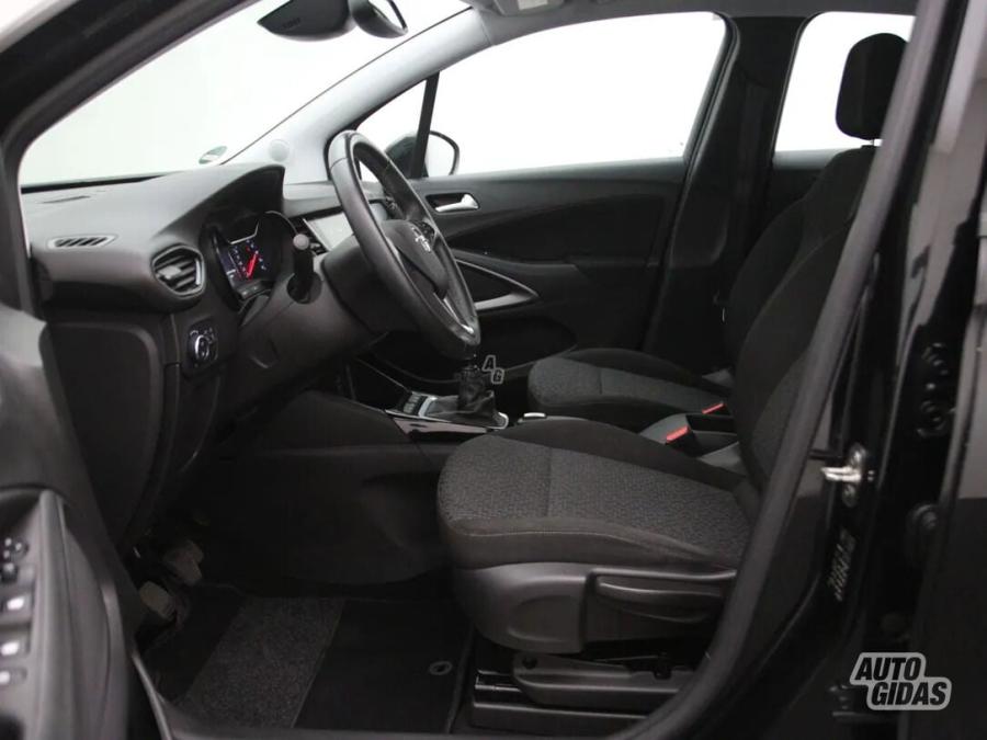 Black Opel Crossland X 2019 in Vilnius, with an engine capacity of 1.20 L and mileage of 117 thousand km for 9899 €, photo 5 on AUTOMOTO.COM.LV