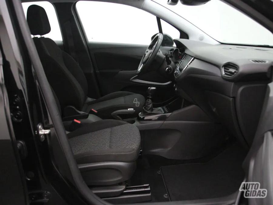 Black Opel Crossland X 2019 in Vilnius, with an engine capacity of 1.20 L and mileage of 117 thousand km for 9899 €, photo 15 on AUTOMOTO.COM.LV