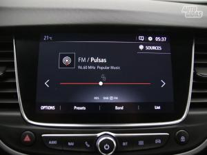Black Opel Crossland X 2019 in Vilnius, with an engine capacity of 1.20 L and mileage of 117 thousand km for 9899 €, photo 23 on AUTOMOTO.COM.LV