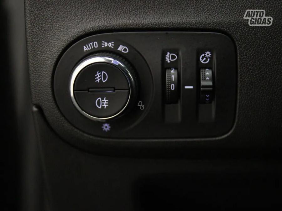Black Opel Crossland X 2019 in Vilnius, with an engine capacity of 1.20 L and mileage of 117 thousand km for 9899 €, photo 28 on AUTOMOTO.COM.LV