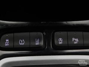 Black Opel Crossland X 2019 in Vilnius, with an engine capacity of 1.20 L and mileage of 117 thousand km for 9899 €, photo 30 on AUTOMOTO.COM.LV