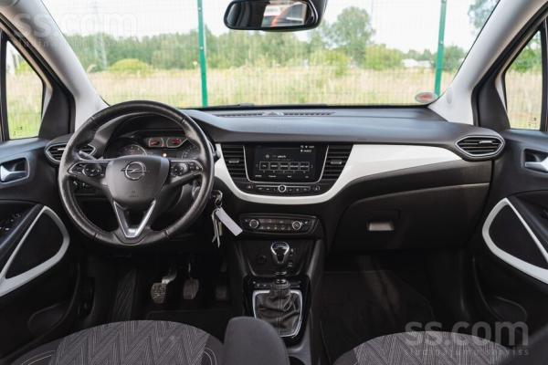 Black Opel Crossland X 2020 in Riga, with an engine capacity of 1.20 L and mileage of 158 thousand km for 9900 €, photo 10 on AUTOMOTO.COM.LV