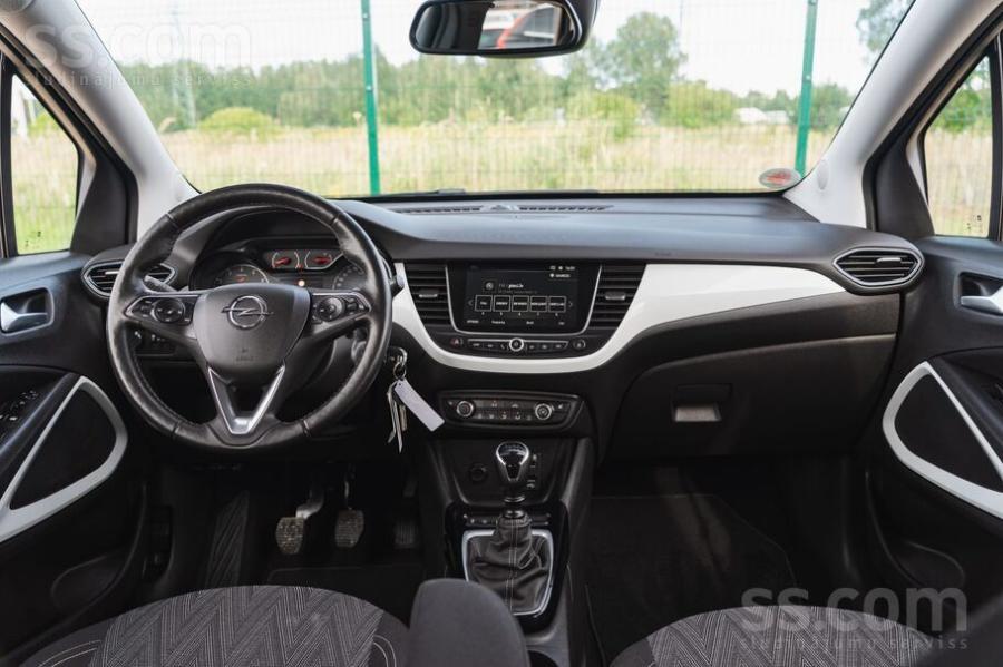 Black Opel Crossland X 2020 in Riga, with an engine capacity of 1.20 L and mileage of 158 thousand km for 9900 €, photo 10 on AUTOMOTO.COM.LV