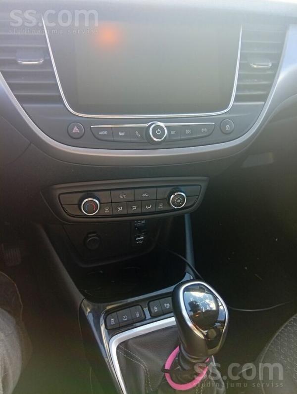 Black Opel Crossland X 2020 in Riga, with an engine capacity of 1.20 L and mileage of 154 thousand km for 7500 €, photo 7 on AUTOMOTO.COM.LV