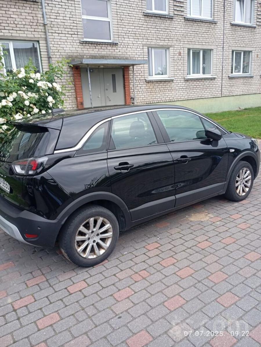 Black Opel Crossland X 2021 in Ventspils, with an engine capacity of 1.20 L and mileage of 74 thousand km for 12000 €, photo 2 on AUTOMOTO.COM.LV