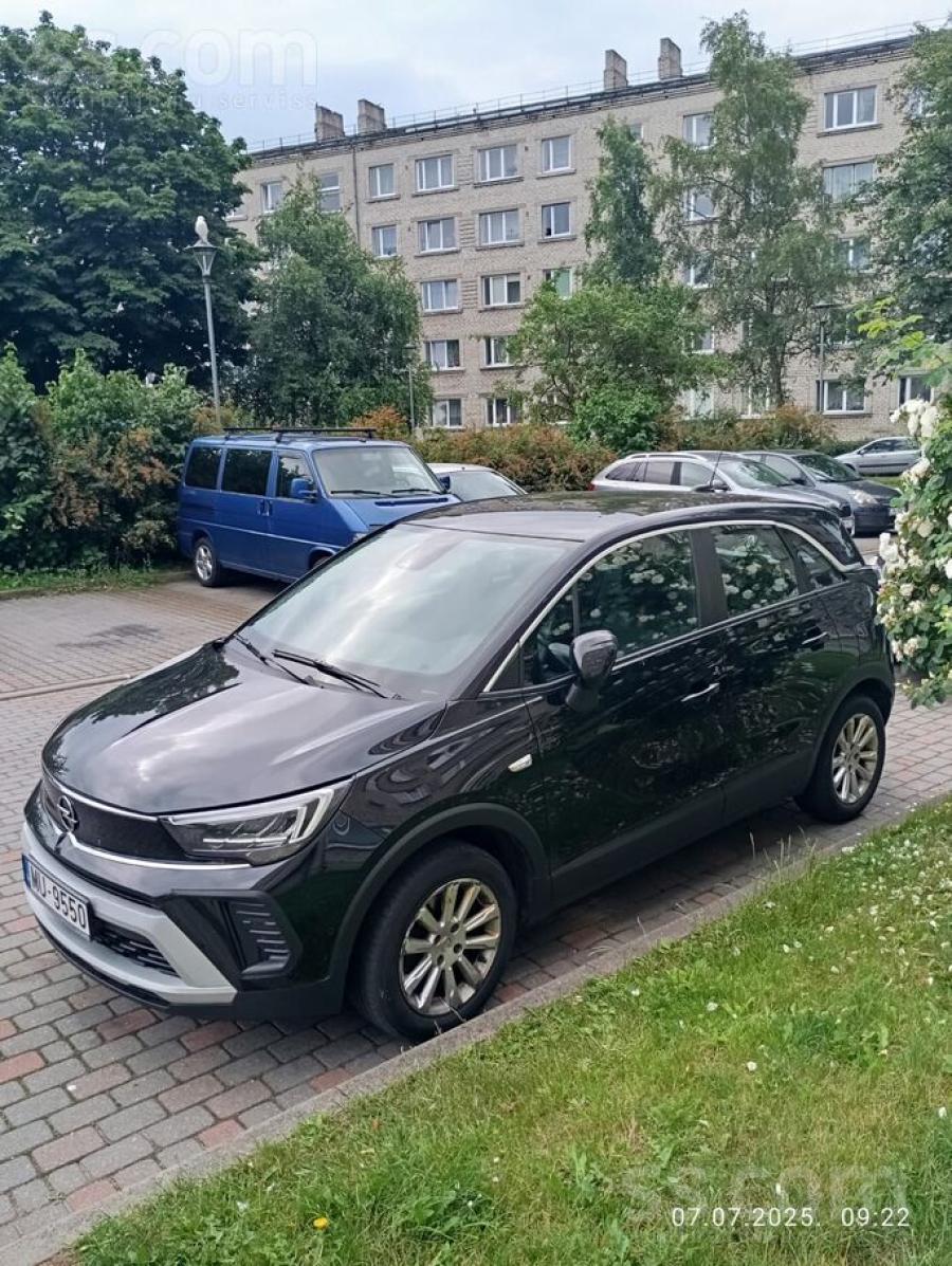 Black Opel Crossland X 2021 in Ventspils, with an engine capacity of 1.20 L and mileage of 74 thousand km for 12000 €, photo 3 on AUTOMOTO.COM.LV