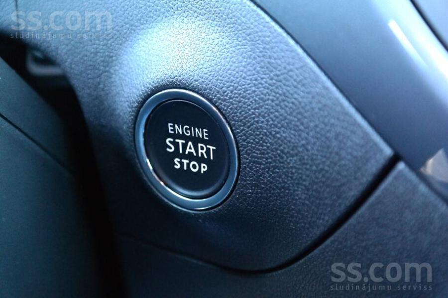 Black Opel Crossland X 2021 in Riga, with an engine capacity of 1.20 L and mileage of 84 thousand km for 13500 €, photo 16 on AUTOMOTO.COM.LV