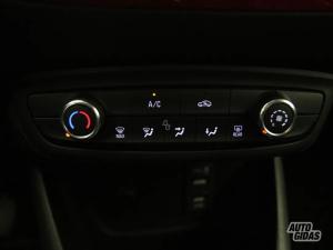 Black Opel Crossland X 2021 in Vilnius, with an engine capacity of 1.20 L and mileage of 124 thousand km for 10999 €, photo 21 on AUTOMOTO.COM.LV
