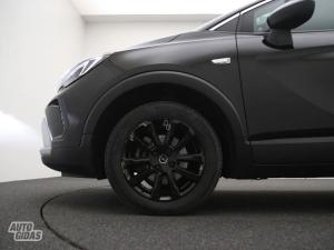 Black Opel Crossland X 2021 in Vilnius, with an engine capacity of 1.20 L and mileage of 124 thousand km for 10999 €, photo 29 on AUTOMOTO.COM.LV