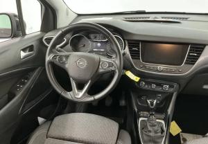 Black Opel Crossland X 2023 in Jelgava, with an engine capacity of 1.20 L and mileage of 105 thousand km for 12900 €, photo 4 on AUTOMOTO.COM.LV