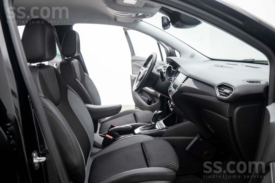 Black Opel Crossland X 2018 in Tallinn, with an engine capacity of 1.20 L and mileage of 86 thousand km for 11499 €, photo 10 on AUTOMOTO.COM.LV