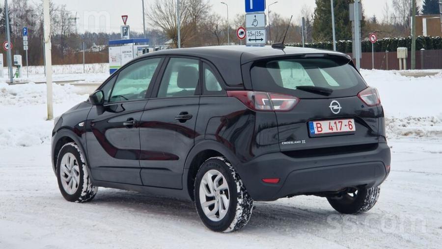 Black Opel Crossland X 2018 in Jelgava, with an engine capacity of 1.20 L and mileage of 101 thousand km for 8950 €, photo 9 on AUTOMOTO.COM.LV