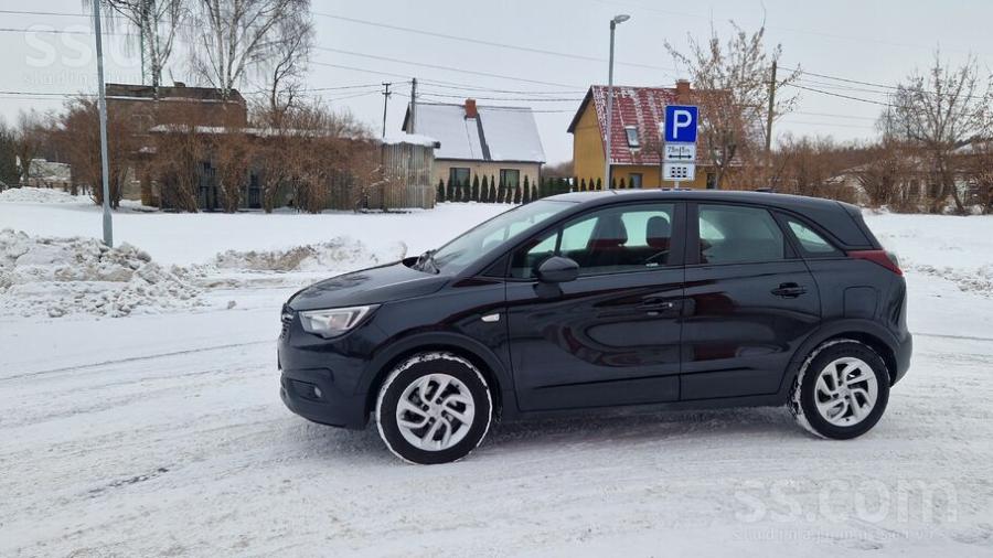 Black Opel Crossland X 2018 in Jelgava, with an engine capacity of 1.20 L and mileage of 101 thousand km for 8950 €, photo 12 on AUTOMOTO.COM.LV