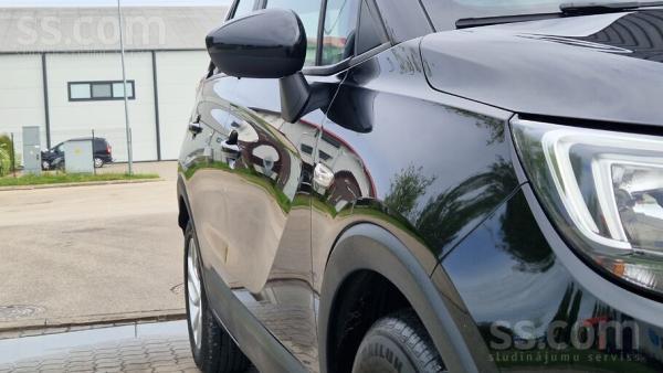 Black Opel Crossland X 2018 in Jelgava, with an engine capacity of 1.20 L and mileage of 101 thousand km for 8250 €, photo 8 on AUTOMOTO.COM.LV