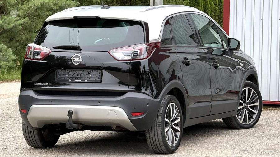 Black Opel Crossland X 2018 in Ukmerge, with an engine capacity of 1.20 L and mileage of 204 thousand km for 6500 €, photo 4 on AUTOMOTO.COM.LV