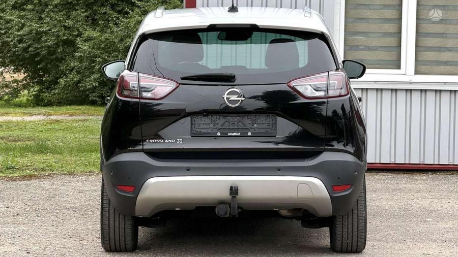 Black Opel Crossland X 2018 in Ukmerge, with an engine capacity of 1.20 L and mileage of 204 thousand km for 6500 €, photo 5 on AUTOMOTO.COM.LV