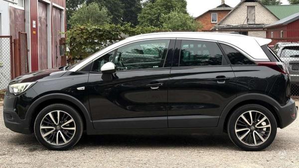 Black Opel Crossland X 2018 in Ukmerge, with an engine capacity of 1.20 L and mileage of 204 thousand km for 6500 €, photo 6 on AUTOMOTO.COM.LV