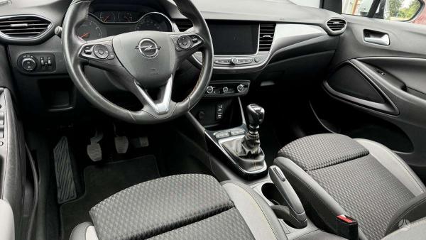 Black Opel Crossland X 2018 in Ukmerge, with an engine capacity of 1.20 L and mileage of 204 thousand km for 6500 €, photo 9 on AUTOMOTO.COM.LV