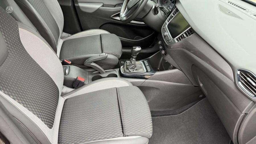 Black Opel Crossland X 2018 in Ukmerge, with an engine capacity of 1.20 L and mileage of 204 thousand km for 6500 €, photo 11 on AUTOMOTO.COM.LV