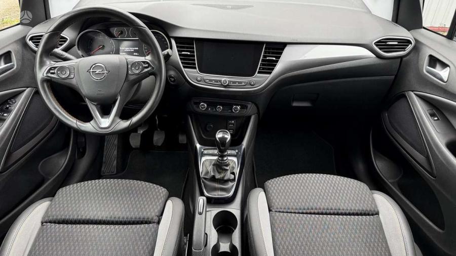 Black Opel Crossland X 2018 in Ukmerge, with an engine capacity of 1.20 L and mileage of 204 thousand km for 6500 €, photo 12 on AUTOMOTO.COM.LV