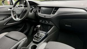 Black Opel Crossland X 2018 in Ukmerge, with an engine capacity of 1.20 L and mileage of 204 thousand km for 6500 €, photo 13 on AUTOMOTO.COM.LV