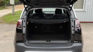 Black Opel Crossland X 2018 in Ukmerge, with an engine capacity of 1.20 L and mileage of 204 thousand km for 6500 €, photo 18 on AUTOMOTO.COM.LV