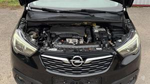 Black Opel Crossland X 2018 in Ukmerge, with an engine capacity of 1.20 L and mileage of 204 thousand km for 6500 €, photo 19 on AUTOMOTO.COM.LV