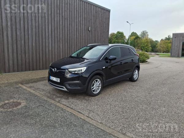 Black Opel Crossland X 2019 in Saldus, with an engine capacity of 1.20 L and mileage of 110 thousand km for 10500 €, photo 1 on AUTOMOTO.COM.LV