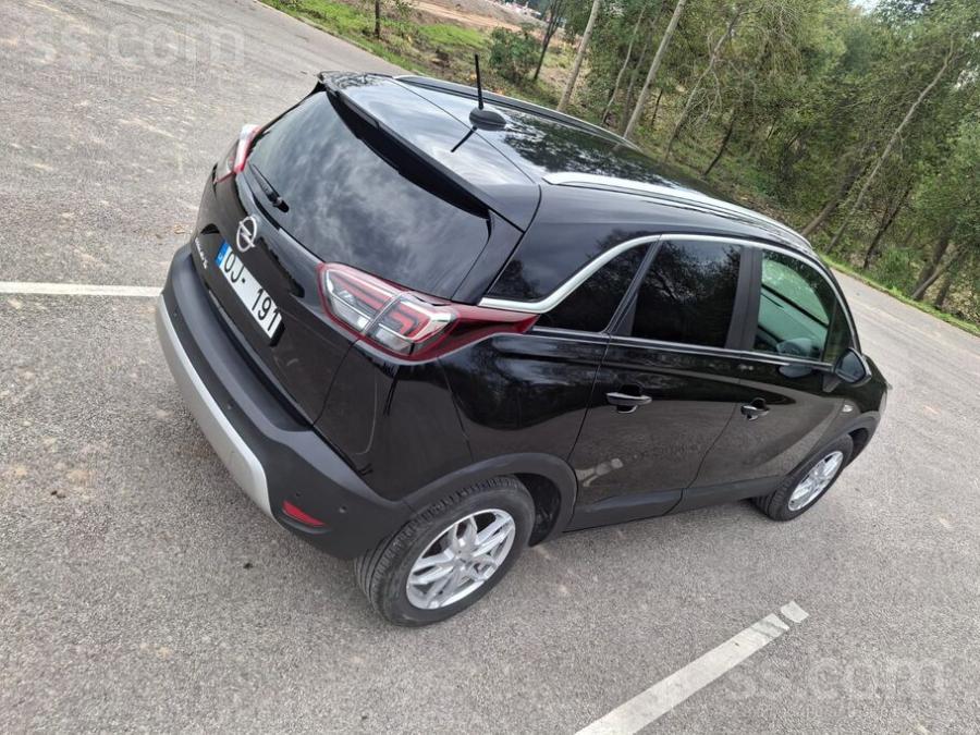 Black Opel Crossland X 2019 in Saldus, with an engine capacity of 1.20 L and mileage of 110 thousand km for 9500 €, photo 5 on AUTOMOTO.COM.LV