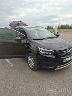 Black Opel Crossland X 2019 in Saldus, with an engine capacity of 1.20 L and mileage of 110 thousand km for 9500 €, photo 6 on AUTOMOTO.COM.LV