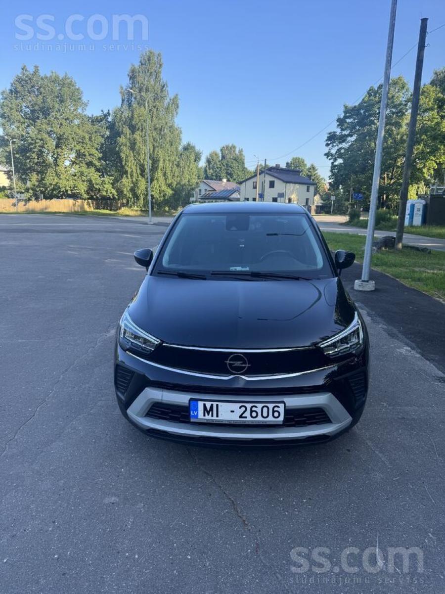Black Opel Crossland X 2021 in Riga, with an engine capacity of 1.20 L and mileage of 39 thousand km for 13450 €, photo 8 on AUTOMOTO.COM.LV