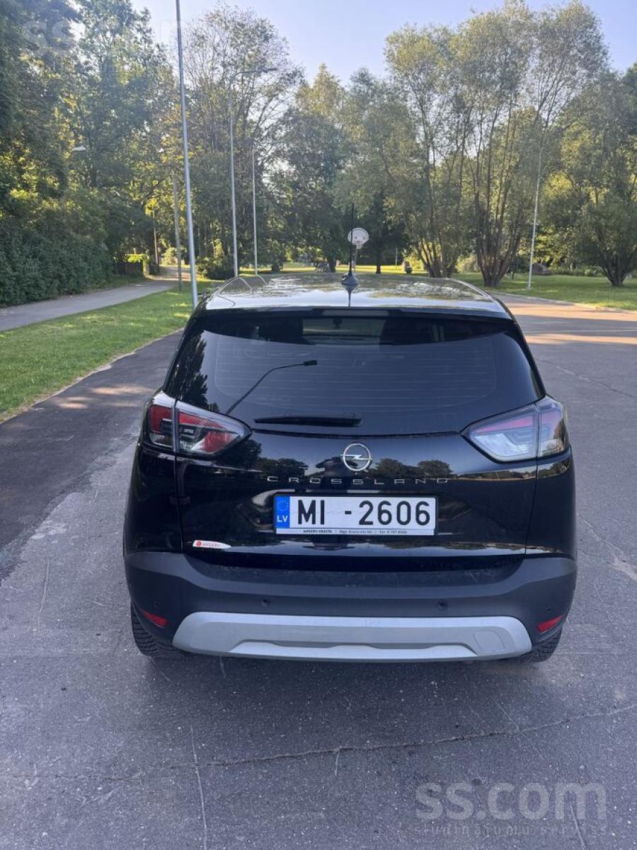 Black Opel Crossland X 2021 in Riga, with an engine capacity of 1.20 L and mileage of 39 thousand km for 13450 €, photo 9 on AUTOMOTO.COM.LV