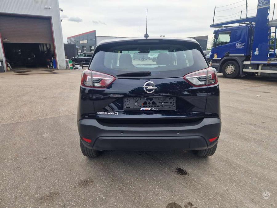 Blue Opel Crossland X 2017 in Ukmerge, with an engine capacity of 1.56 L and mileage of 128 thousand km for 7650 €, photo 8 on AUTOMOTO.COM.LV
