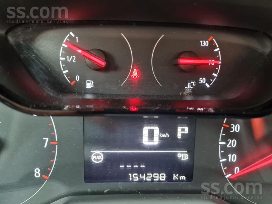Blue Opel Crossland X 2018 in Jelgava, with an engine capacity of 1.20 L and mileage of 0 thousand km for 8990 €, photo 3 on AUTOMOTO.COM.LV