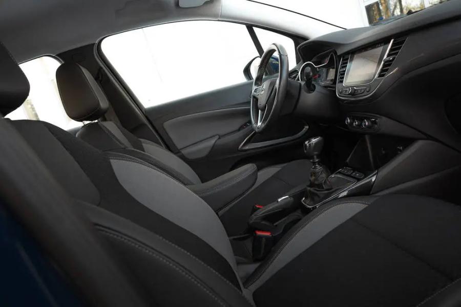 Zils Opel Crossland X 2018 Jelgava, ar dzinēja tilpumu 1.20 L un nobraukumu 125 tūkst. km par 7500 €, foto 12 vietnē AUTOMOTO.COM.LV