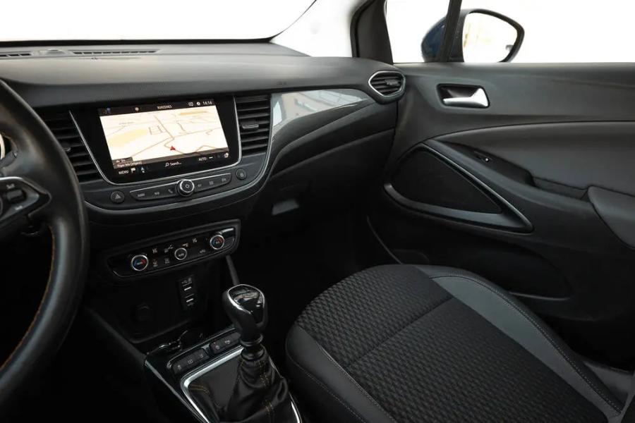 Zils Opel Crossland X 2018 Jelgava, ar dzinēja tilpumu 1.20 L un nobraukumu 125 tūkst. km par 7500 €, foto 13 vietnē AUTOMOTO.COM.LV
