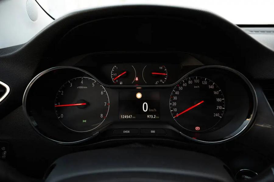 Zils Opel Crossland X 2018 Jelgava, ar dzinēja tilpumu 1.20 L un nobraukumu 125 tūkst. km par 7500 €, foto 14 vietnē AUTOMOTO.COM.LV