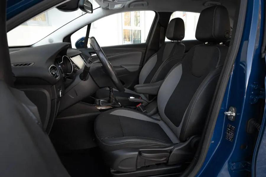 Zils Opel Crossland X 2018 Jelgava, ar dzinēja tilpumu 1.20 L un nobraukumu 125 tūkst. km par 7500 €, foto 20 vietnē AUTOMOTO.COM.LV