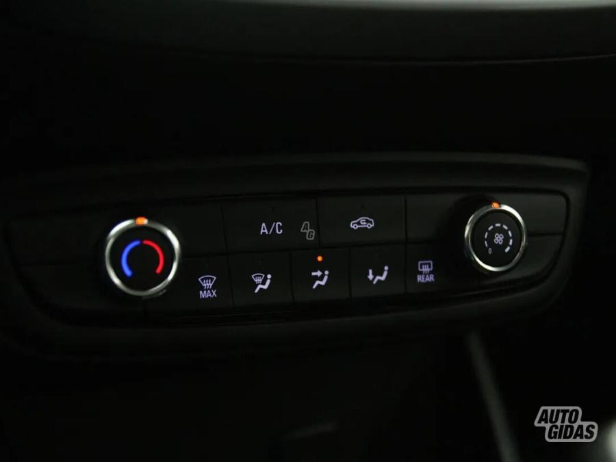 Blue Opel Crossland X 2020 in Vilnius, with an engine capacity of 1.20 L and mileage of 113 thousand km for 9499 €, photo 21 on AUTOMOTO.COM.LV