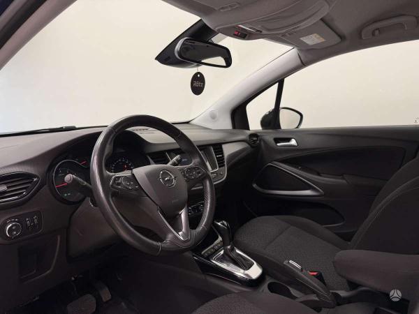Blue Opel Crossland X 2021 in Vilnius, with an engine capacity of 1.20 L and mileage of 82 thousand km for 11990 €, photo 10 on AUTOMOTO.COM.LV