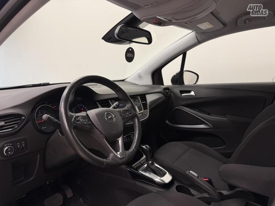 Blue Opel Crossland X 2021 in Vilnius, with an engine capacity of 1.20 L and mileage of 82 thousand km for 11990 €, photo 11 on AUTOMOTO.COM.LV