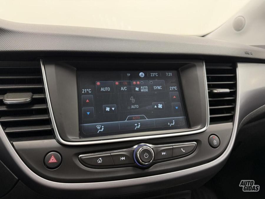 Blue Opel Crossland X 2021 in Vilnius, with an engine capacity of 1.20 L and mileage of 82 thousand km for 11990 €, photo 21 on AUTOMOTO.COM.LV