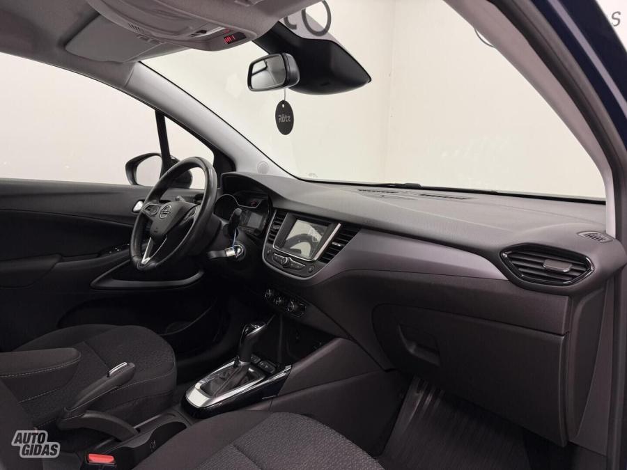 Blue Opel Crossland X 2021 in Vilnius, with an engine capacity of 1.20 L and mileage of 82 thousand km for 11990 €, photo 24 on AUTOMOTO.COM.LV