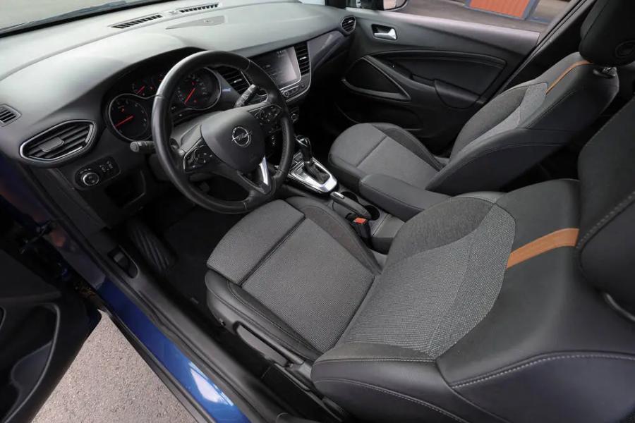 Blue Opel Crossland X 2021 in Jelgava, with an engine capacity of 1.20 L and mileage of 28 thousand km for 13350 €, photo 9 on AUTOMOTO.COM.LV