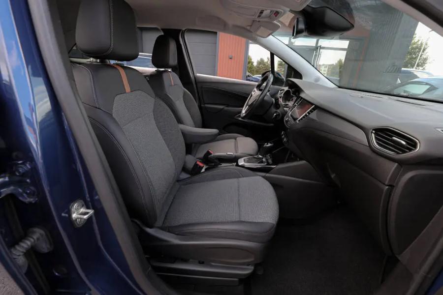Blue Opel Crossland X 2021 in Jelgava, with an engine capacity of 1.20 L and mileage of 28 thousand km for 13350 €, photo 13 on AUTOMOTO.COM.LV