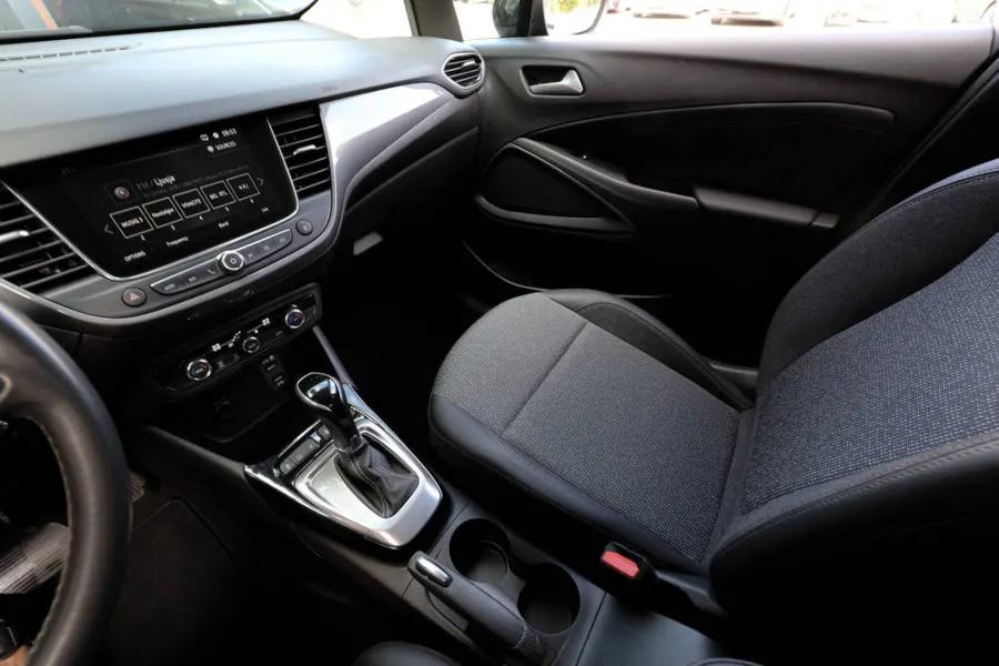 Blue Opel Crossland X 2021 in Jelgava, with an engine capacity of 1.20 L and mileage of 28 thousand km for 13350 €, photo 21 on AUTOMOTO.COM.LV