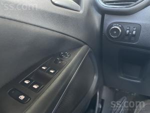 Zils Opel Crossland X 2019 Rīga, ar dzinēja tilpumu 1.20 L un nobraukumu 213 tūkst. km par 7990 €, foto 32 vietnē AUTOMOTO.COM.LV
