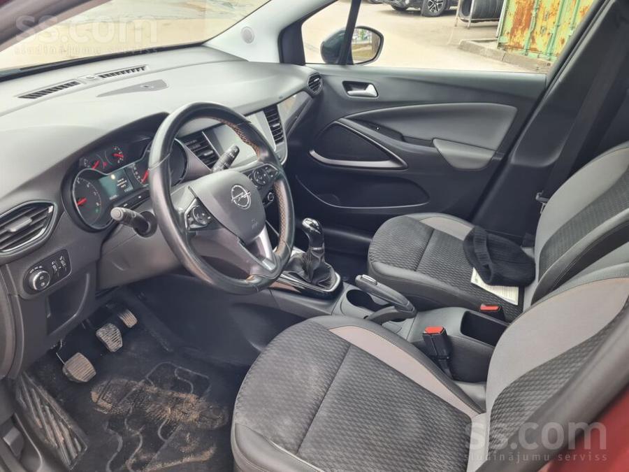 Brown Opel Crossland X 2018 in Jelgava, with an engine capacity of 1.20 L and mileage of 0 thousand km for 8900 €, photo 12 on AUTOMOTO.COM.LV