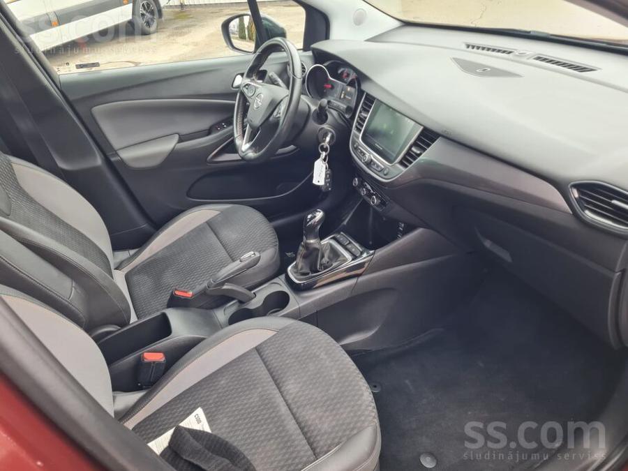 Brown Opel Crossland X 2018 in Jelgava, with an engine capacity of 1.20 L and mileage of 0 thousand km for 8900 €, photo 13 on AUTOMOTO.COM.LV